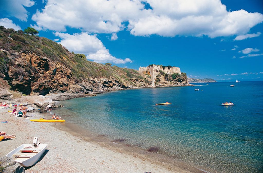 Itinerario sull'isola d'Elba tra mare, storia e cultura