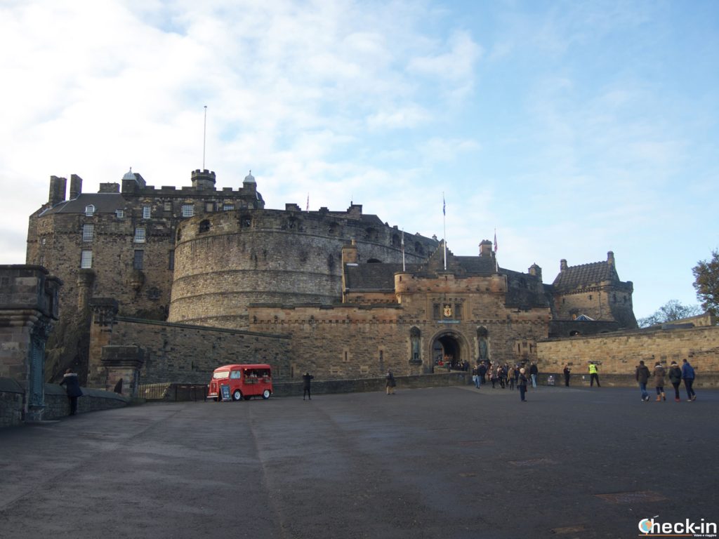 Discover the Scottish castles with the Historic Scotland Explorer Pass